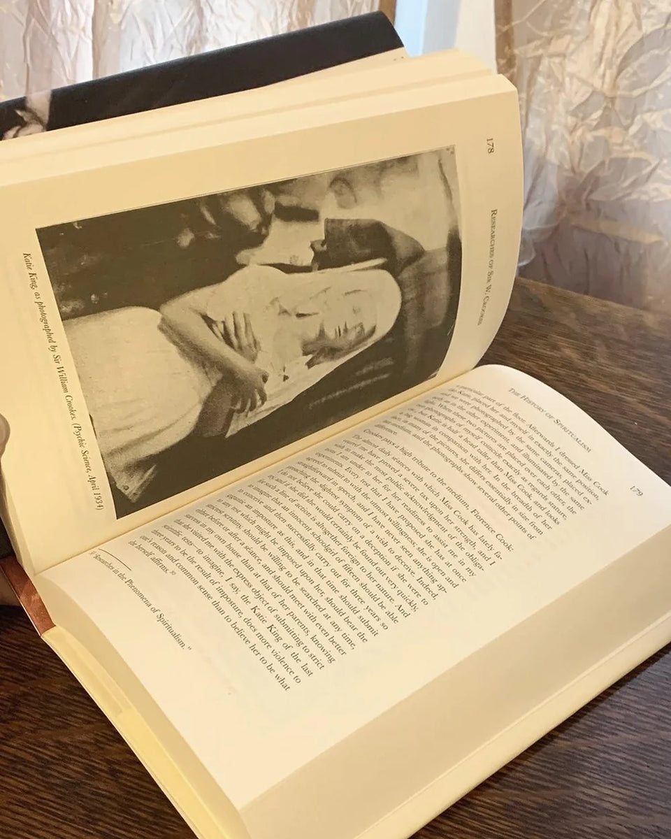 The History of Spiritualism – Tannen's