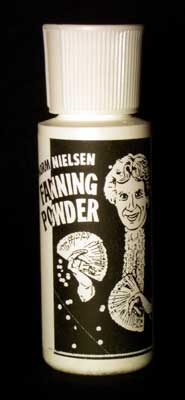 Fanning Powder (Nielsen) – Tannen's